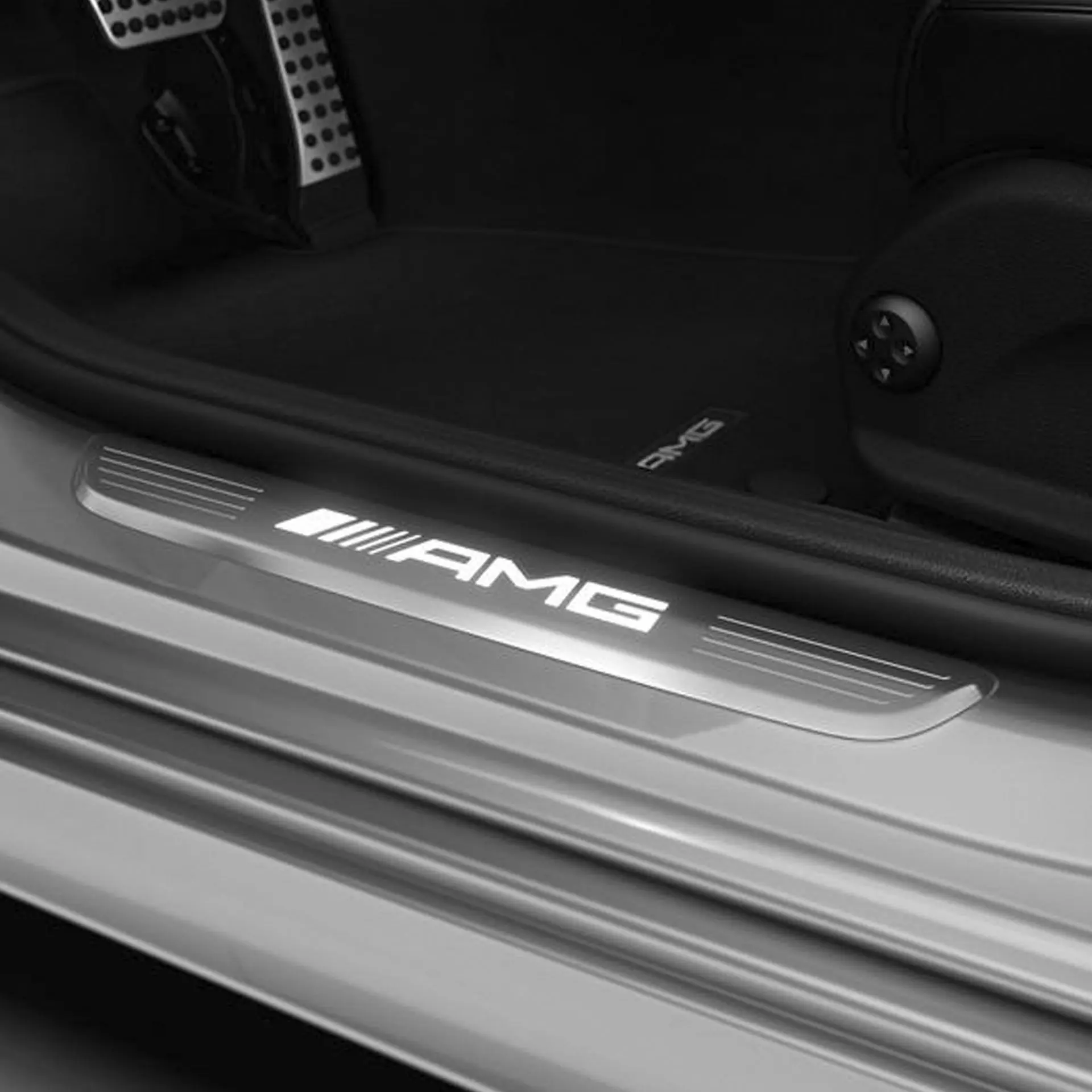 Dørlister foran Mercedes-Benz AMG for LED lighting Silver Edition ...