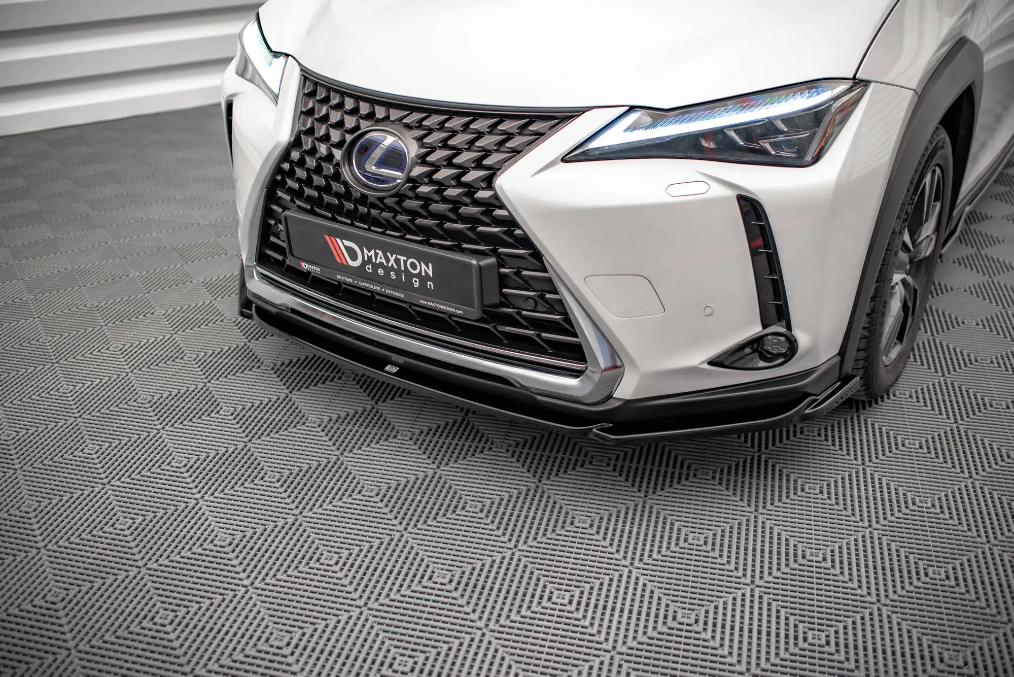 Frontspoiler Lexus UX 2018 -> | Glossy Black Edition | Geparden.no