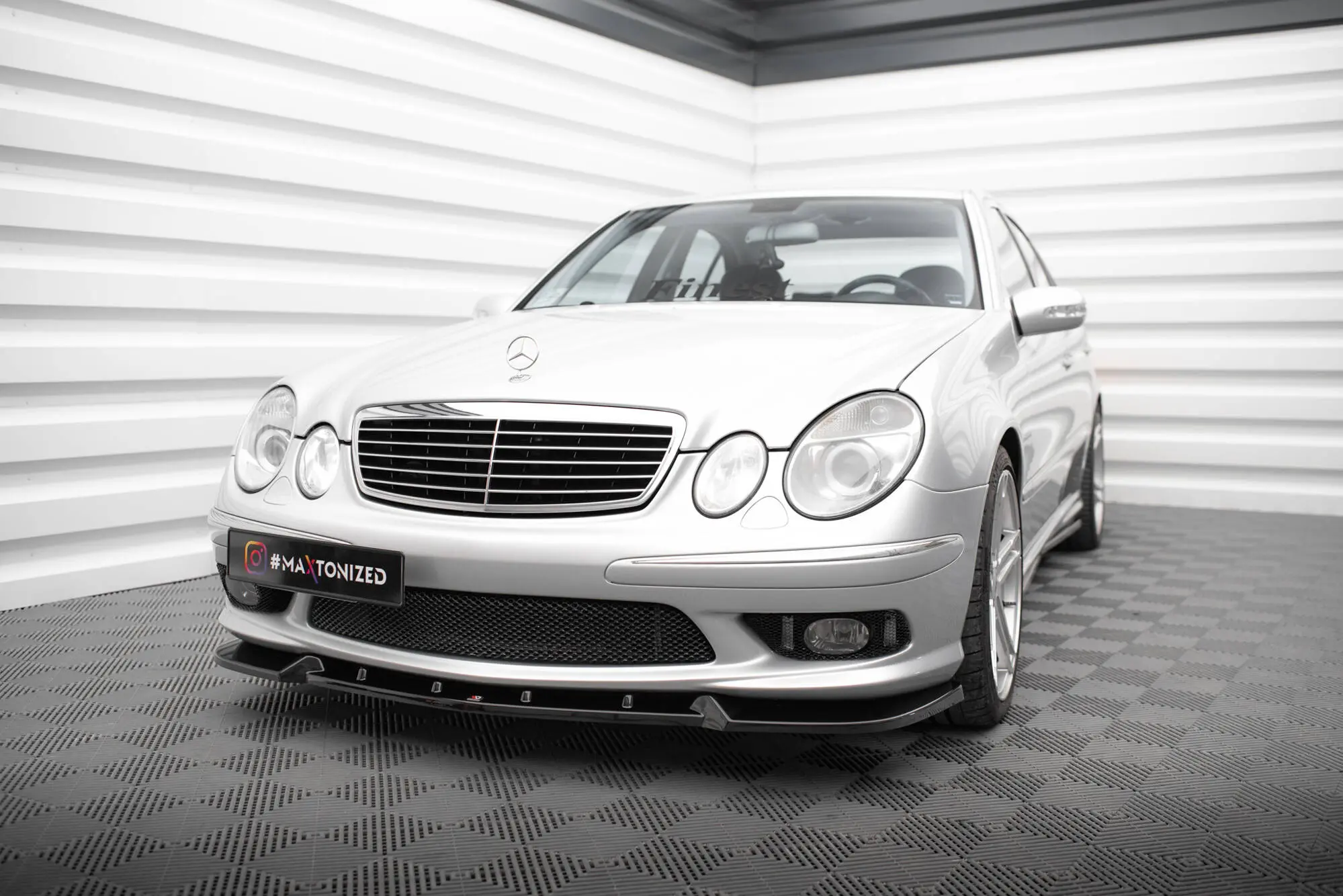 Frontspoiler Mercedes-Benz E55 AMG (W211 / S211) 2003 - 2006 | Glossy ...